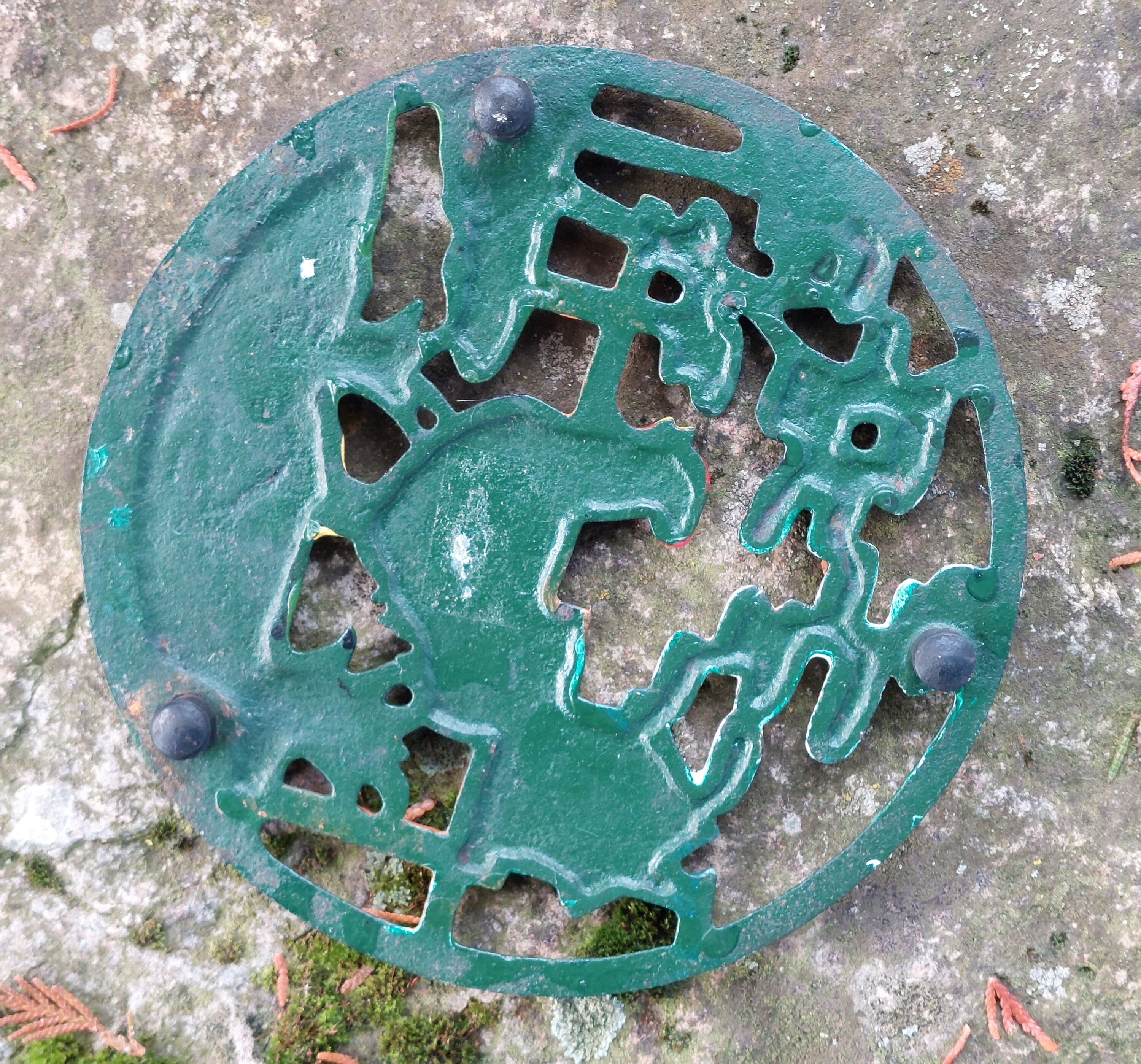 Painted Cast Iron Trivet / Rooster / Theme: Countryside and Farm / 100% ...