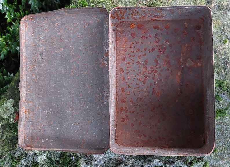 Old Iron Biscuit and Sugar Box / the Modern Hive, Cakes, Pastries ...