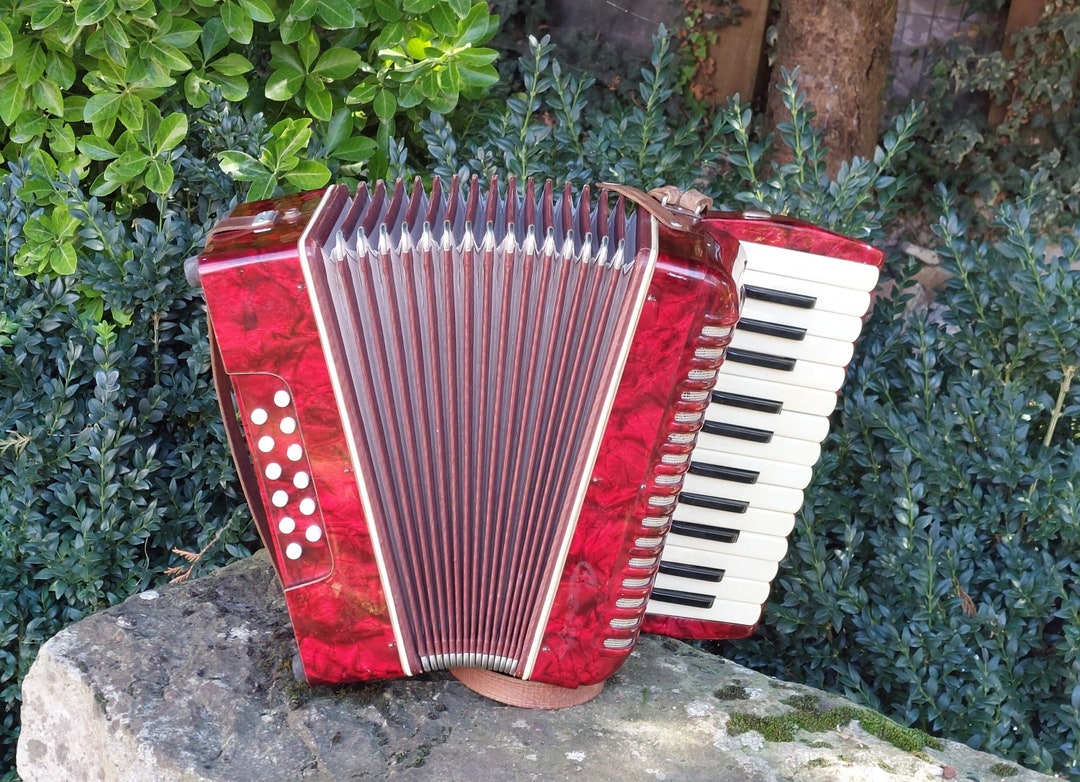 Antique Children's Accordion / TO RESTORE or for DECORATION / Vintage ...
