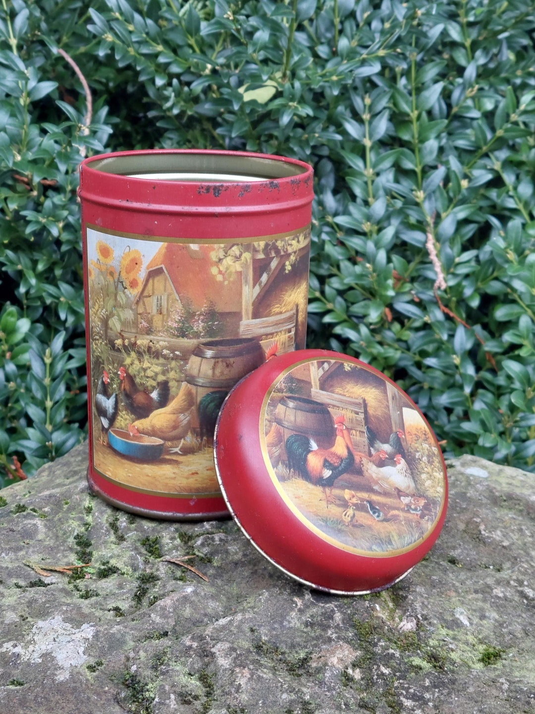 Vintage Metal Box / Farmyard, Chickens, Farm Decor / Old Boxes ...