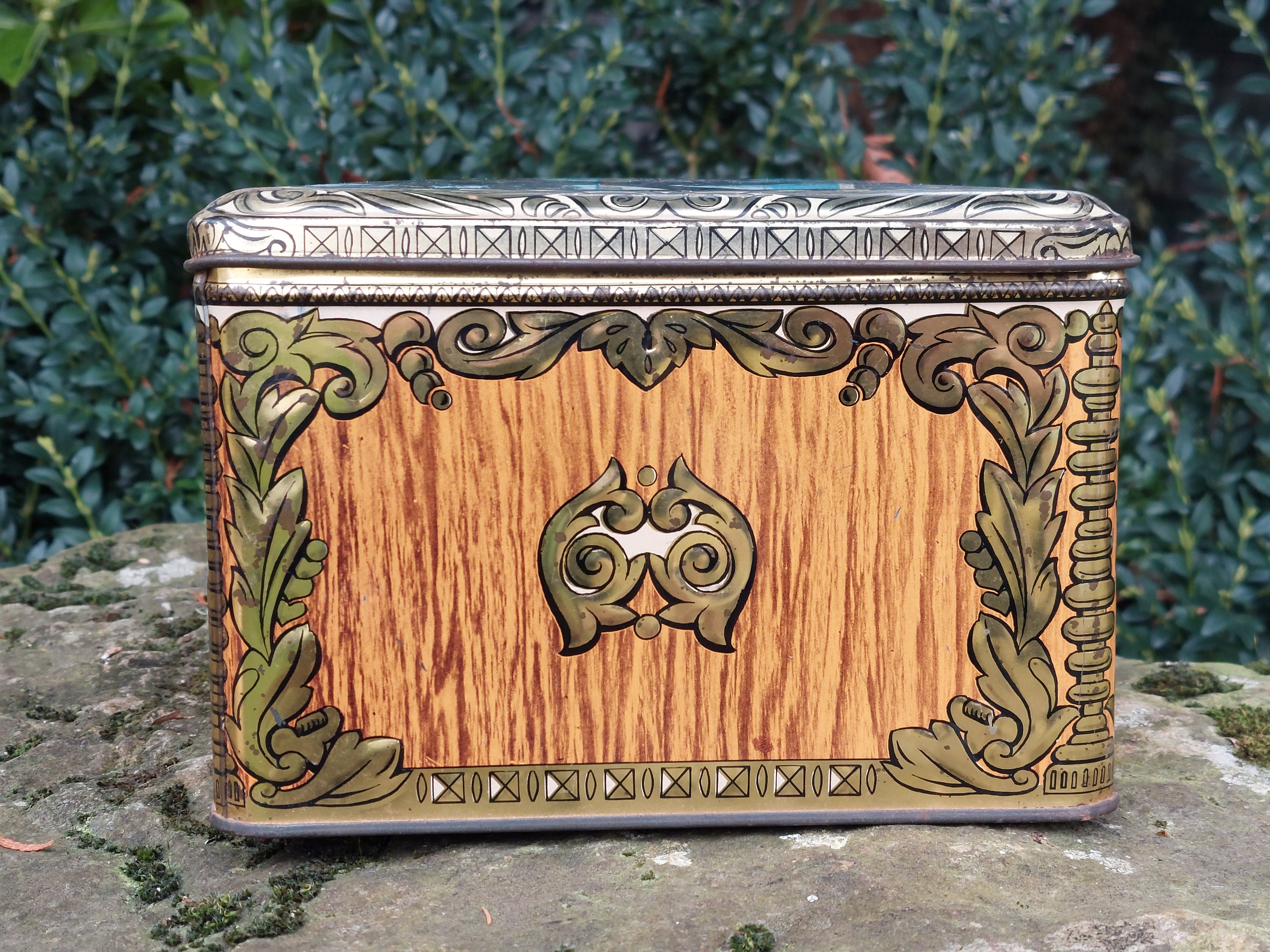 Old Illustrated Iron Box / Marina Decor, Seaside, Boats, Fishing ...