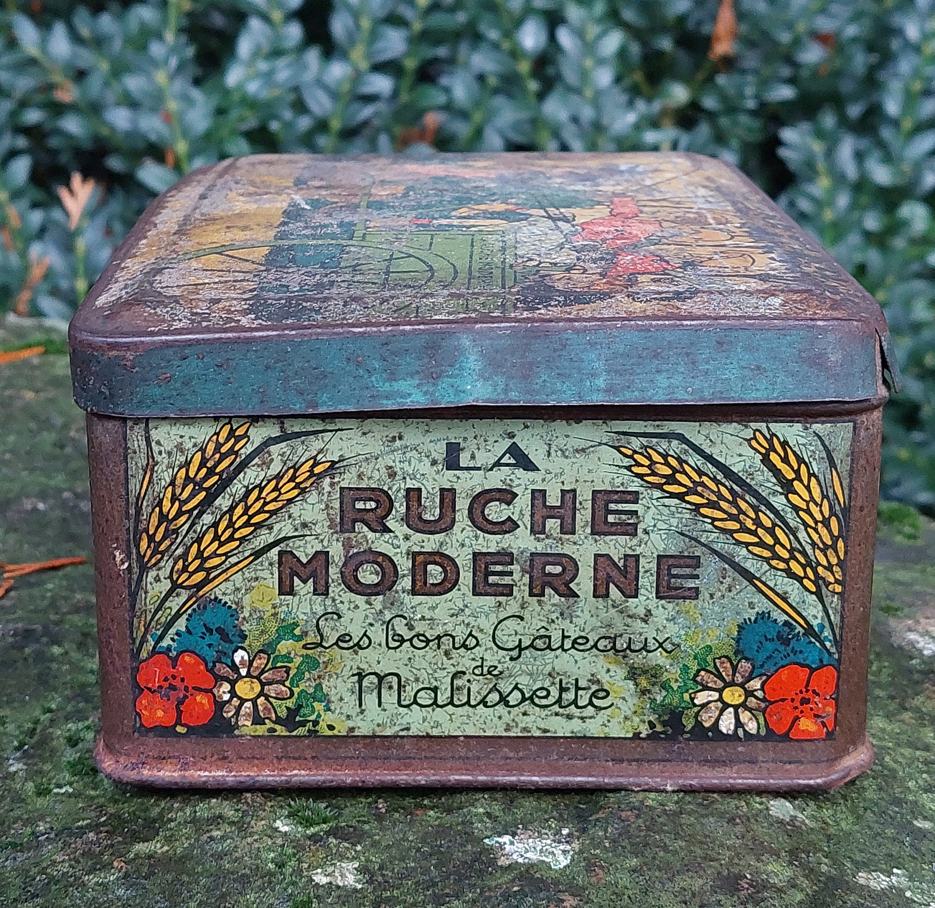 Old Iron Biscuit and Sugar Box / the Modern Hive, Cakes, Pastries ...