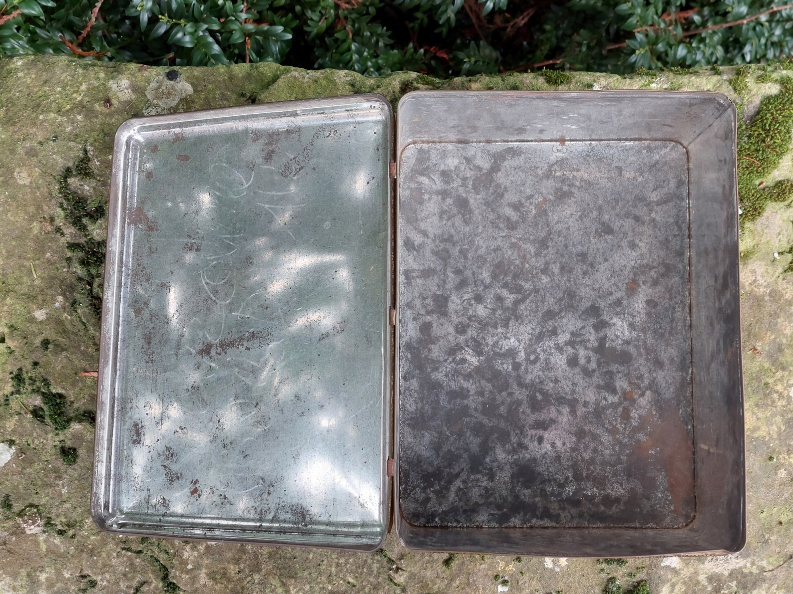 Old Illustrated Iron Box / Marina Decor, Seaside, Boats, Fishing ...