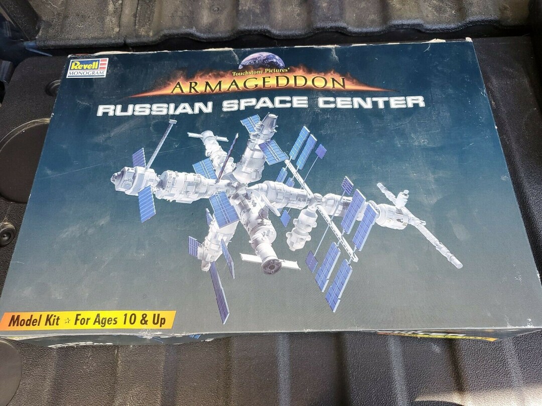 Armageddon Russian Space Center Revell Monogram Model 1:144 Level 2 ...