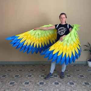 Green Macaw Wings Costume Movable Bird Wings Wings for Dance, Colorful ...