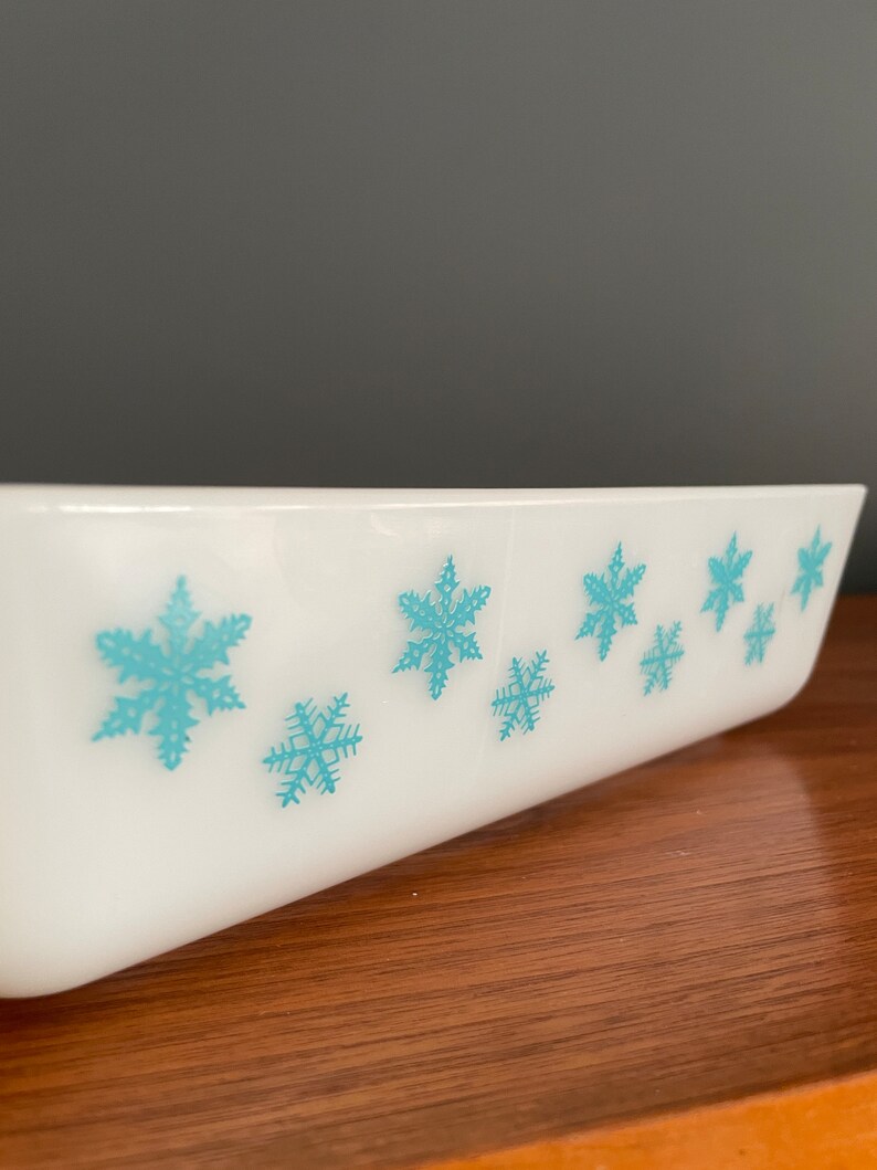 Vintage Pyrex Snowflake Turquoise 2 Qt. Casserole 575 B - Etsy