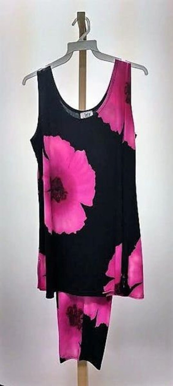 Black With Poppy Flower Sleeveless Capri Set Style 902 - Etsy