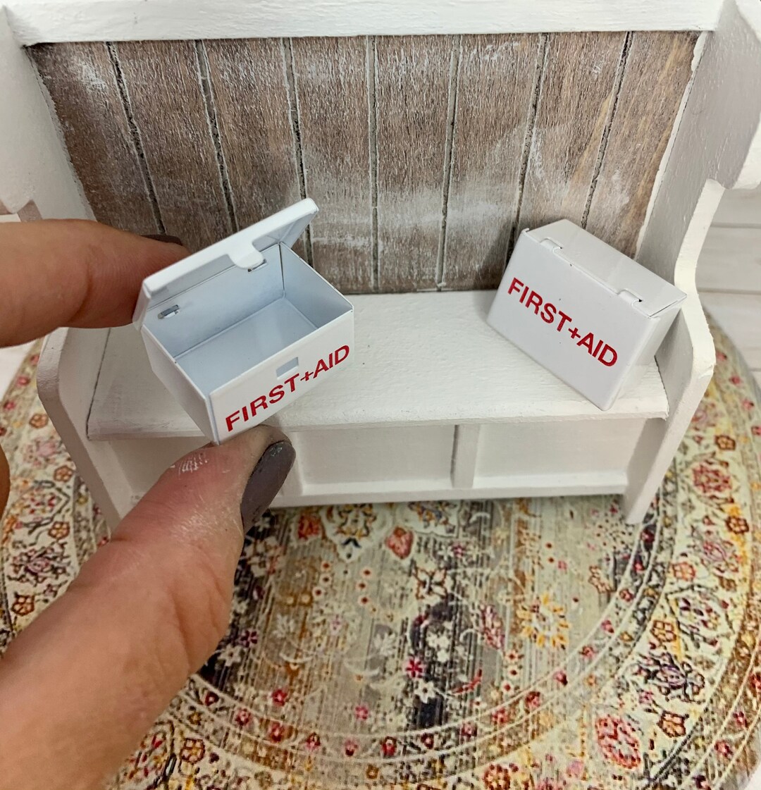 Miniature Dollhouse First Aid Box, Scale 1:12, Miniature Bathroom ...
