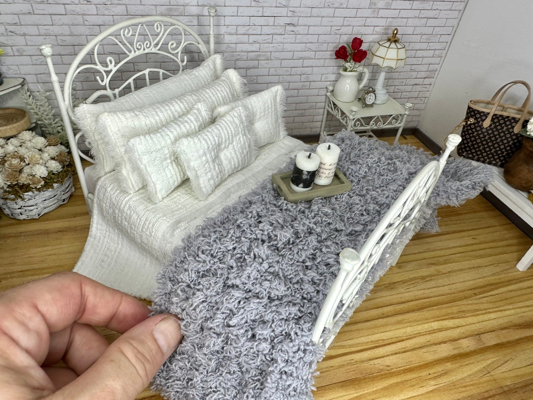 Miniature Dollhouse Gray Knitted Plush Blanket, Dollhouse Bedding ...