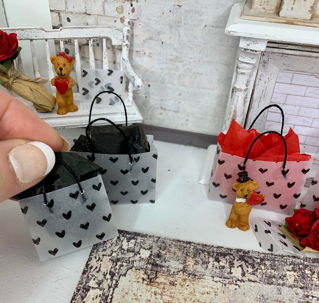 Miniature Valentine’s Day Set of 5 for Dollhouse, Mini Black Heart Bags ...