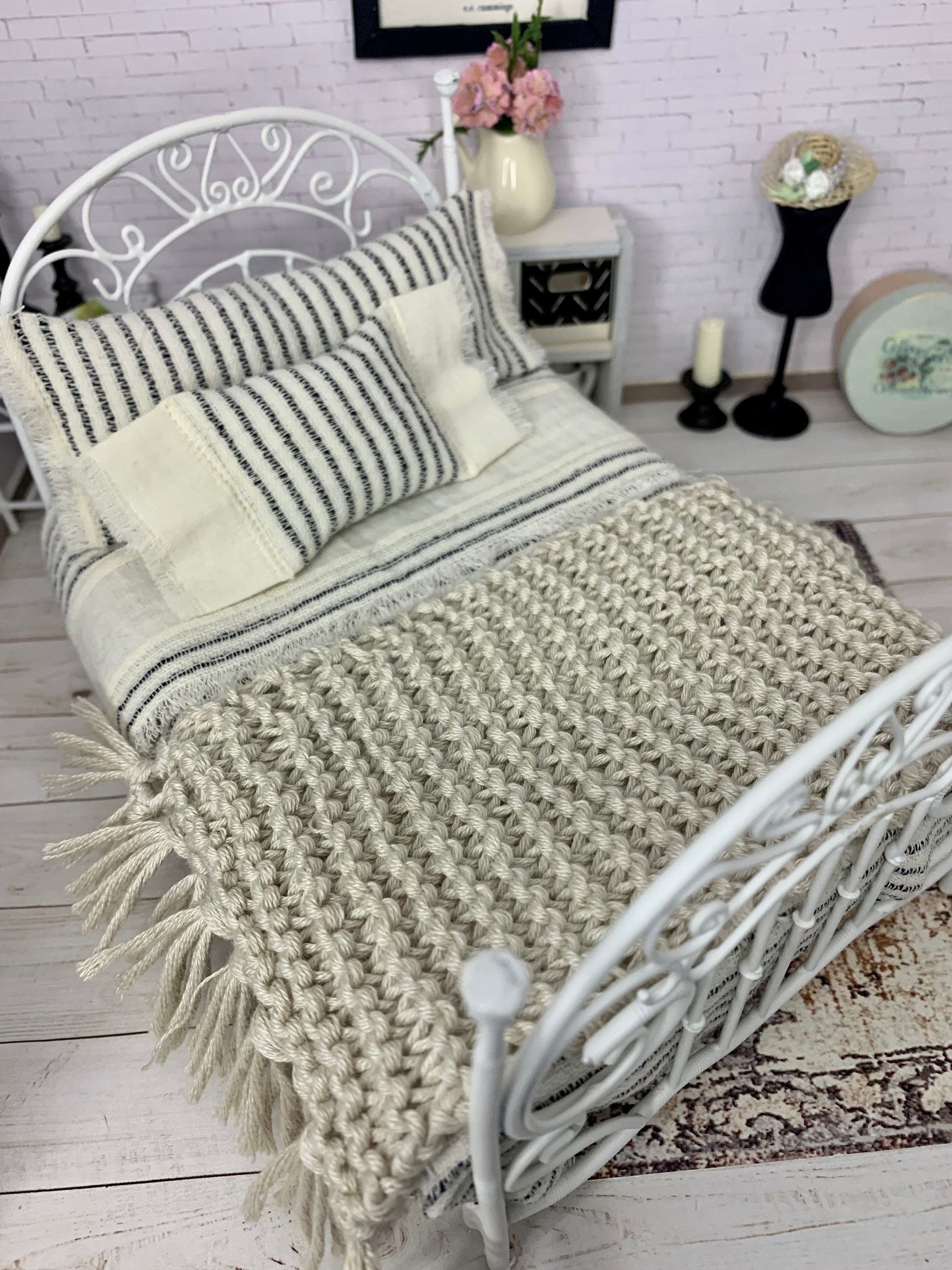 Miniature Dollhouse Knitted Blankets With Fringe Scale 1:12 | Etsy