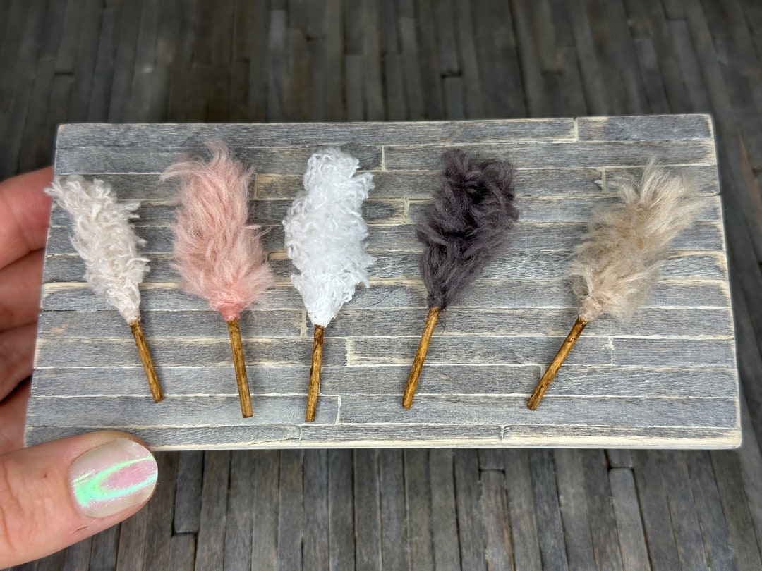 Miniature Dollhouse Feather Dusters, 1:12 Dusters, Miniature Cleaning ...