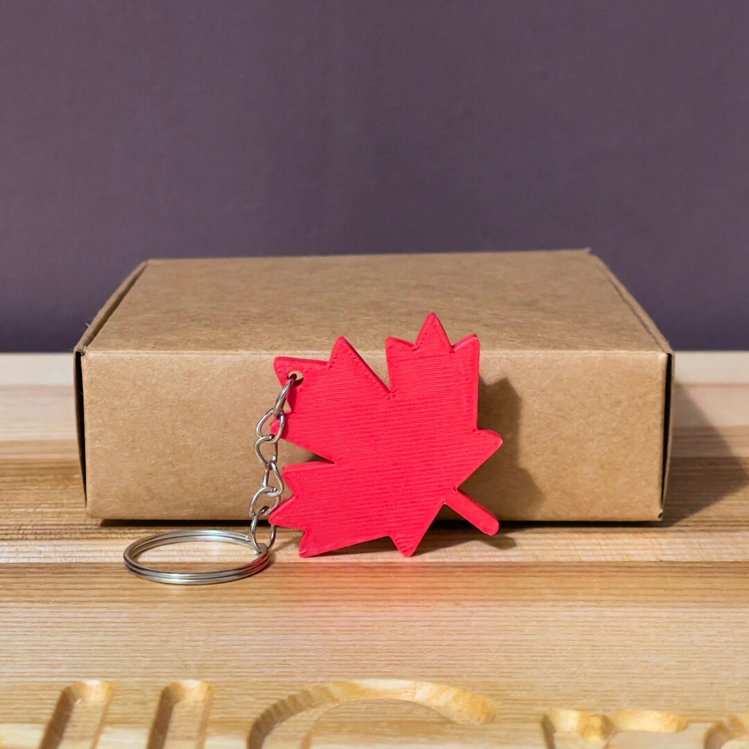Canada Maple Leaf Keychain, 3D Printed, Customizable Colors, Animal ...
