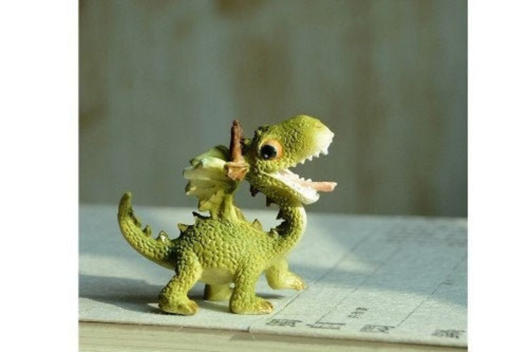 Mini Dragon, Fairy Garden Dragon, Terrarium Dragon, Dungeons and ...