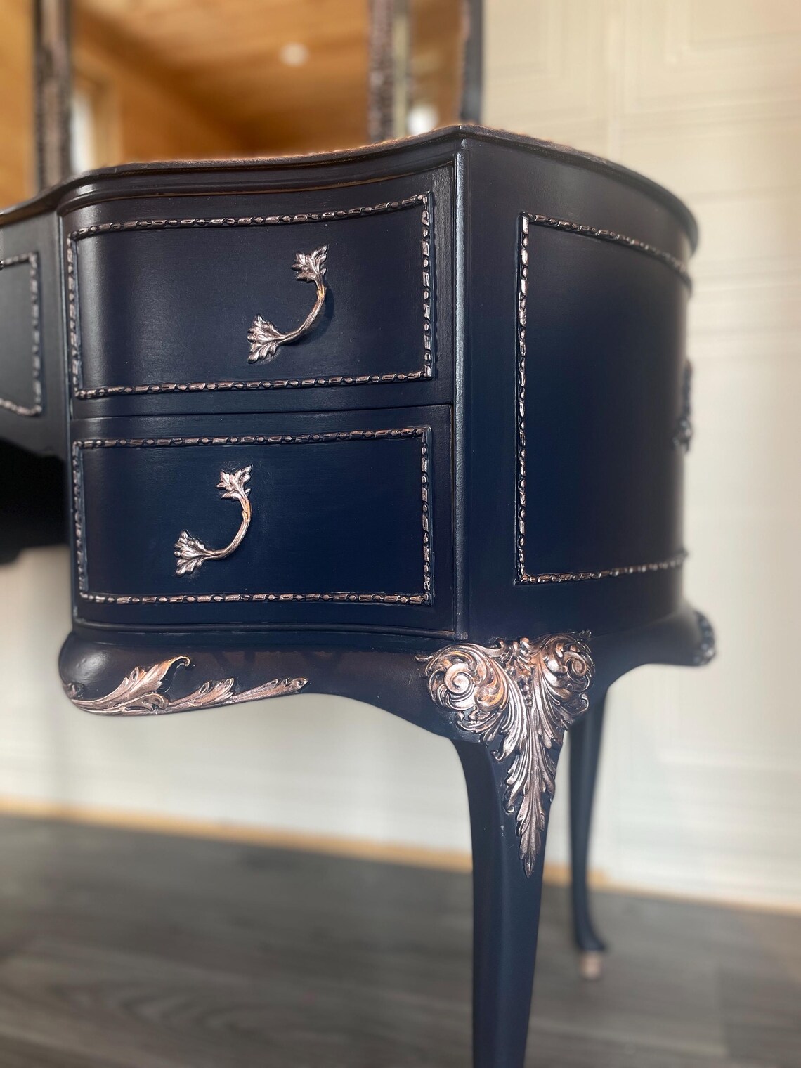 French Style Vanity: Vintage Ornate Dressing Table, Bespoke Furniture ...