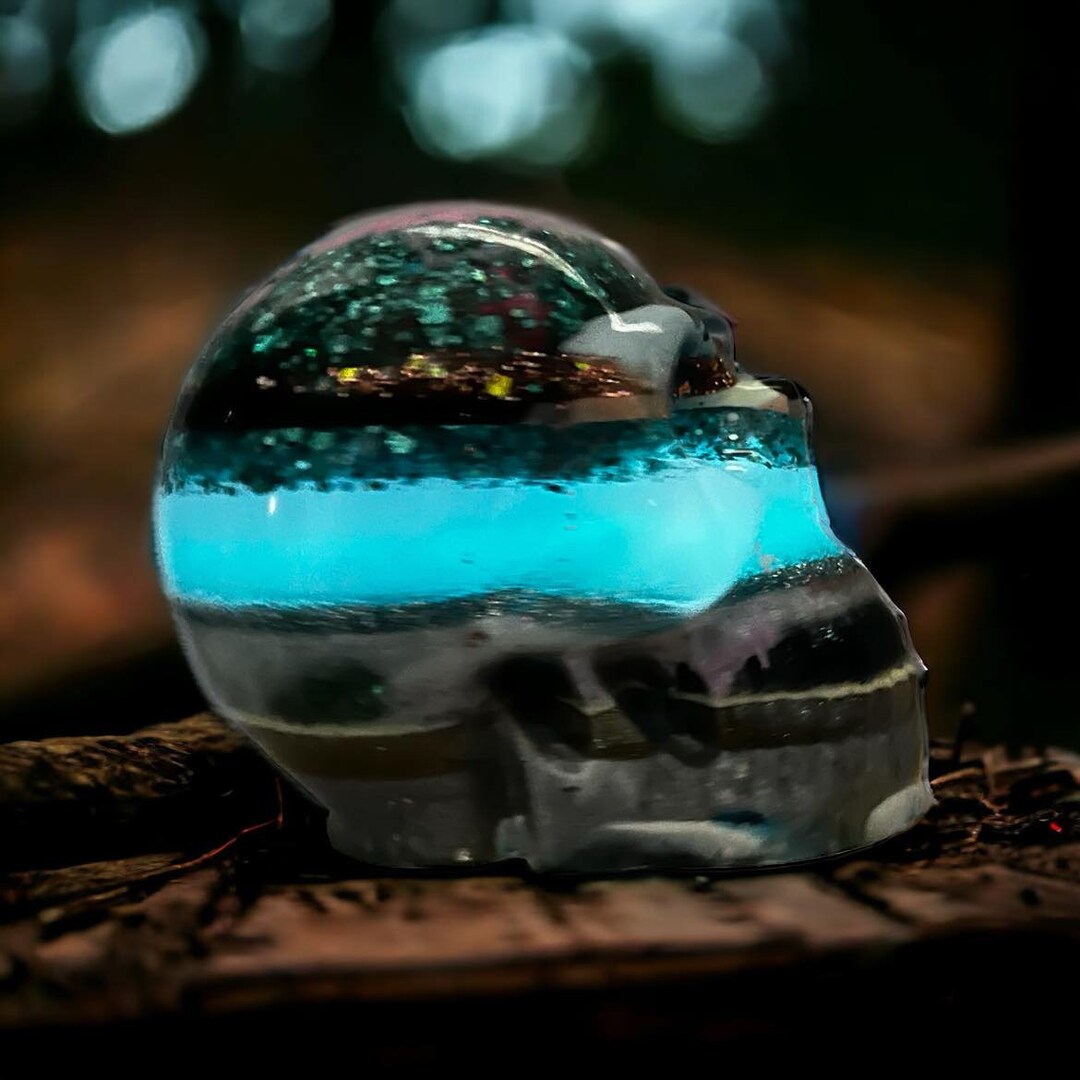 RTS2 Solid Resin Skull Partial Glow - Etsy