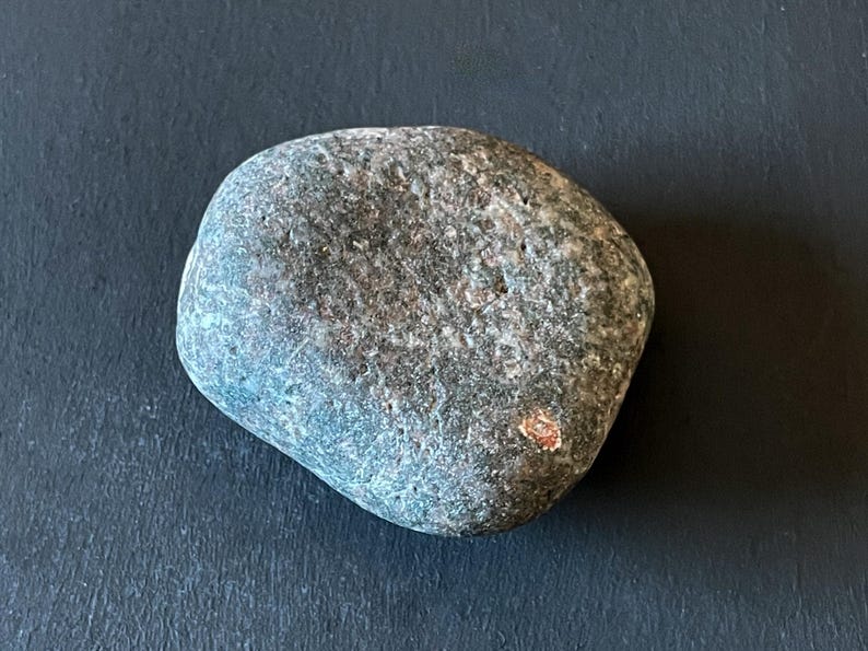 Michigan Yooper Stone | 1.7 Oz | All Natural | UV Fluorescent Sodalite ...