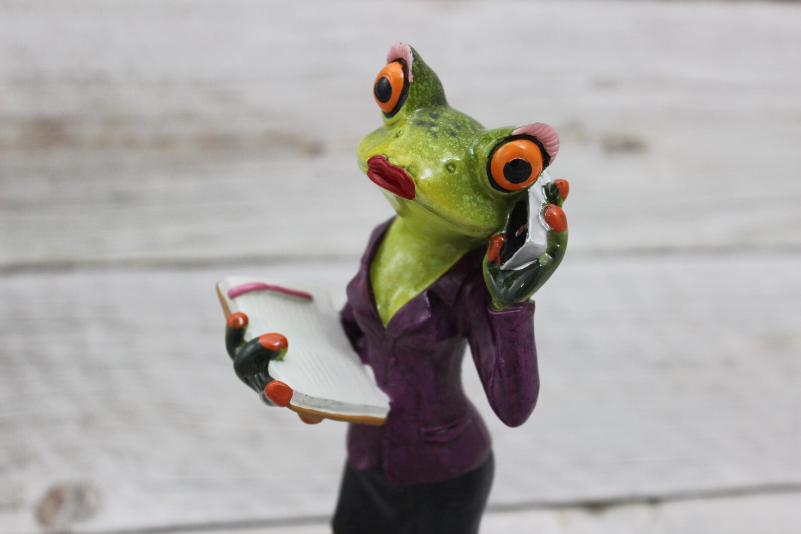 Polystone Lady Frog Executive Figurine - Quirky Office Decor - Etsy