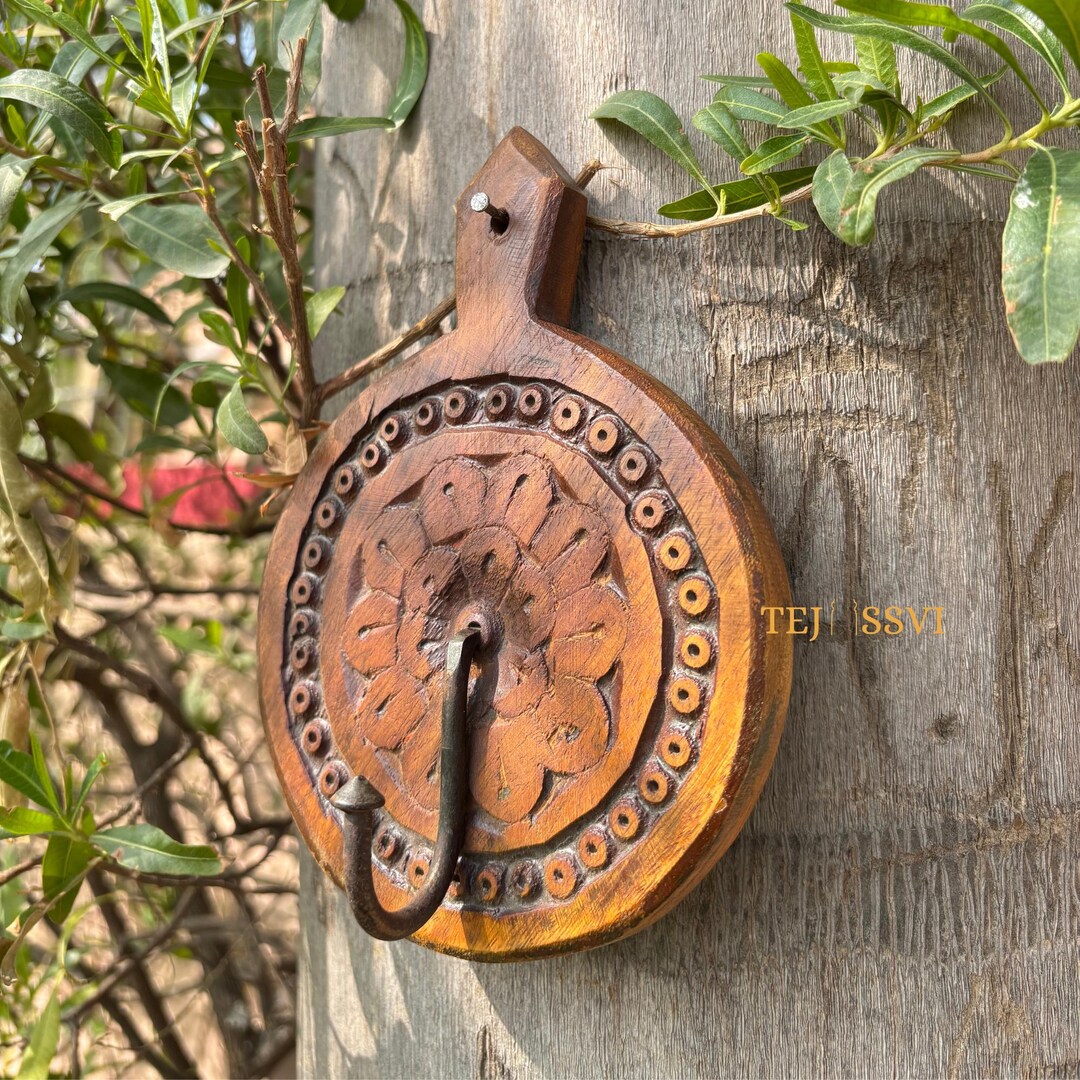 Polished Wooden Single Key Wall Hook, for Home, Brown, Single Key Hook ...
