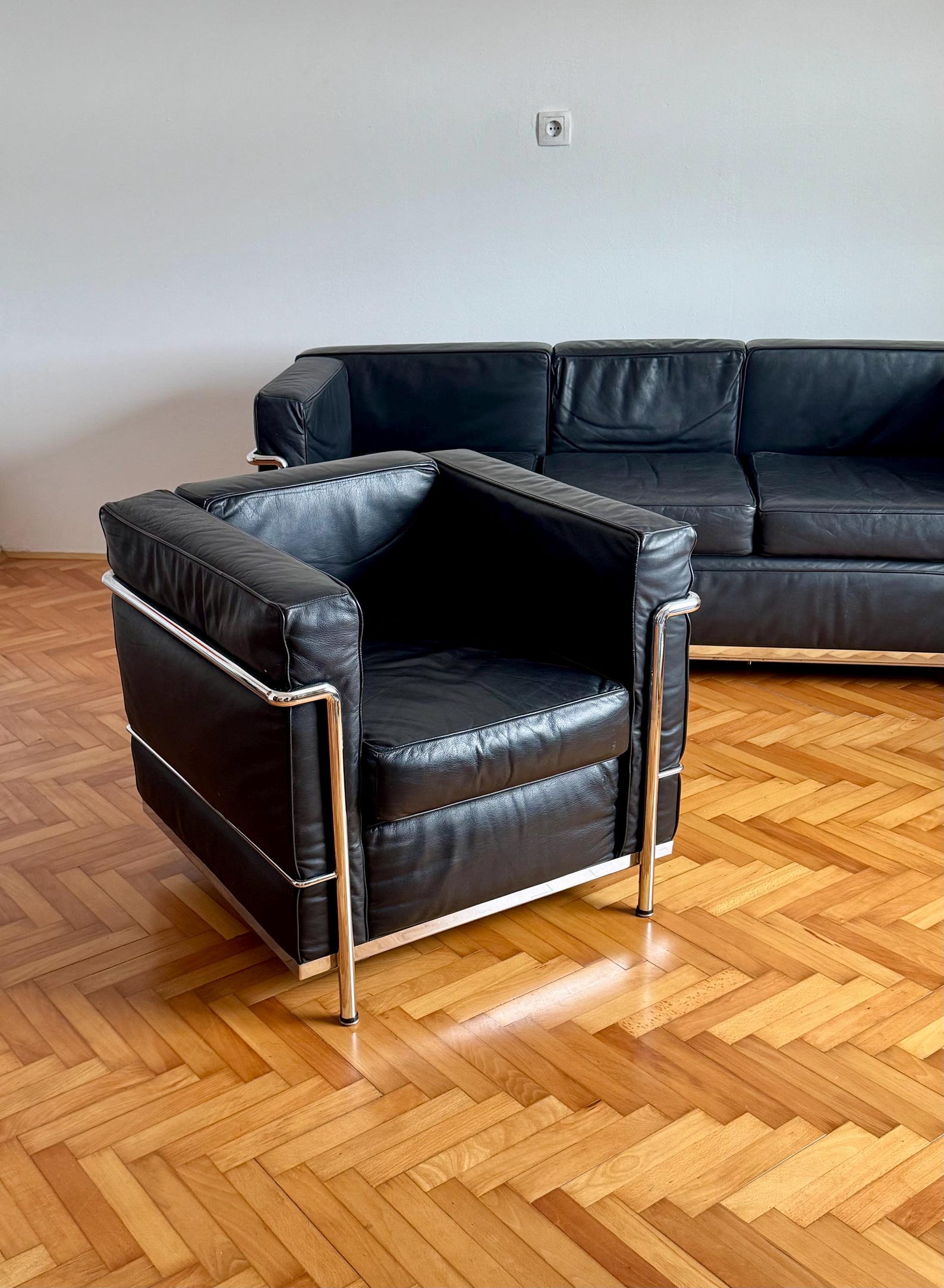 LC2 Style Mid Century Modern Black Leather Armchair / Chrome Tubular ...