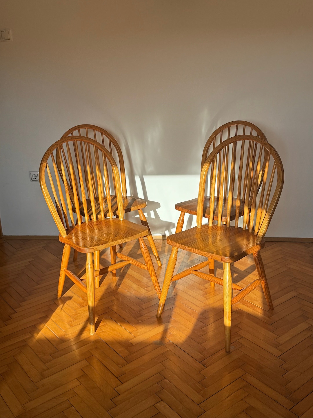 1 of 4 Vintage Brown Solid Wood Windsor Dining Chairs / Scandinavian ...