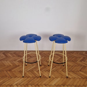 Pair of Pop Art Bar Stools / Vintage Effezeta Italian Clover Leaf Pub ...