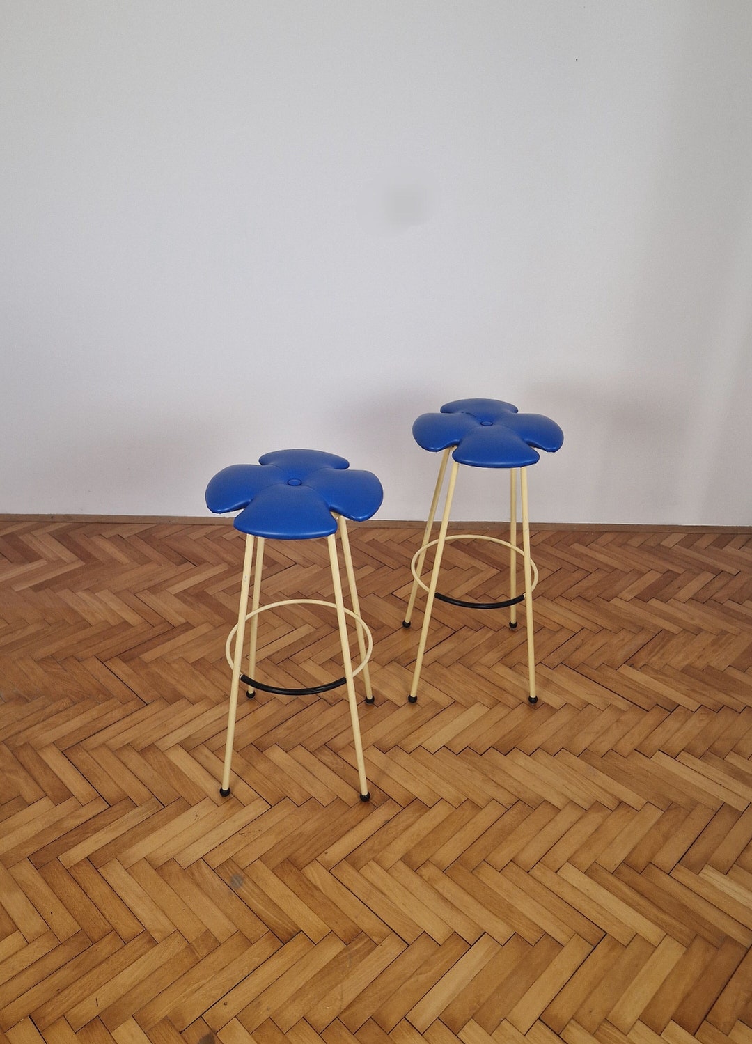Pair of Pop Art Bar Stools / Vintage Effezeta Italian Clover Leaf Pub ...