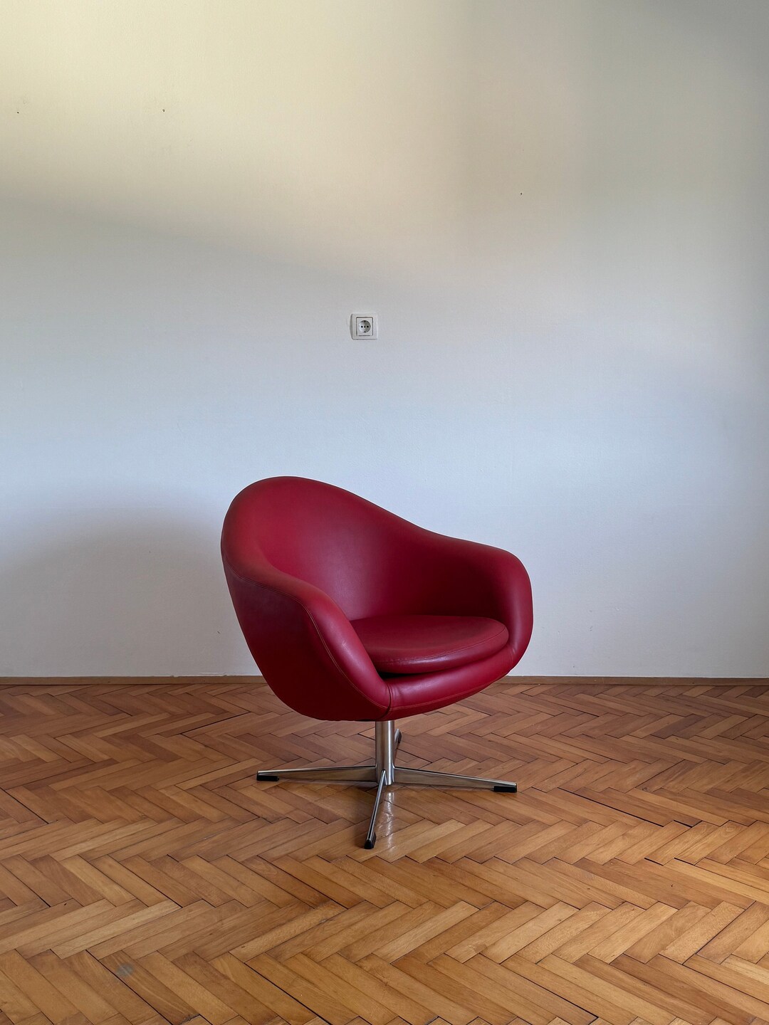 Vintage Red Egg Chair / Mid Century Modern Swivel Chair / Swing Chair ...