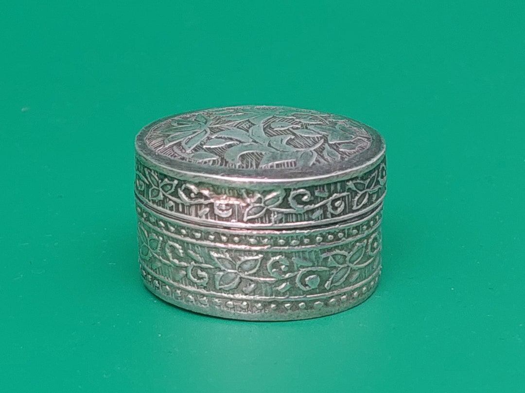 Antique Solid 800 Silver Pill Box Flower Decor Pill Box With - Etsy