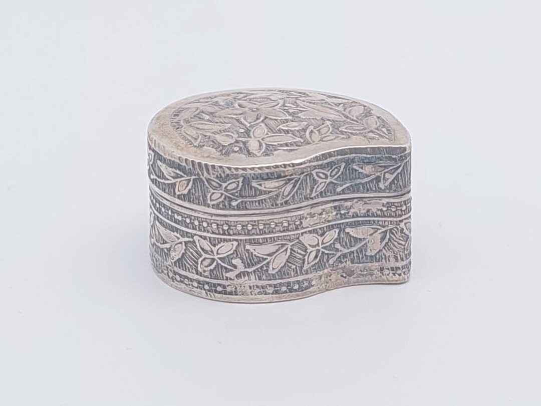 Antique Solid Silver Pill Box Floral Decor Pill Box With Roses Snuff ...