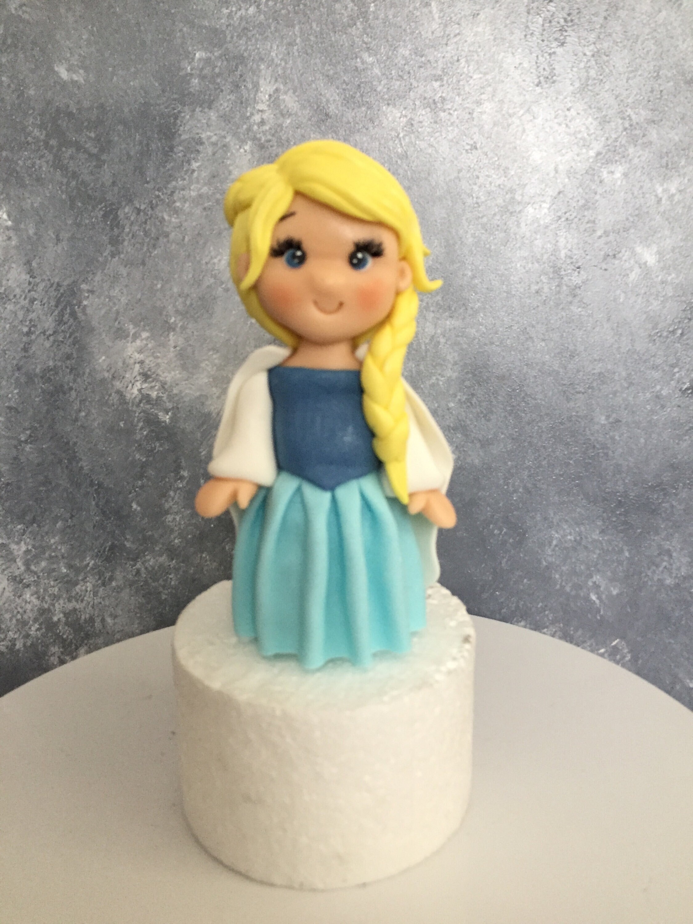 Frozen Fondant Cake Topper