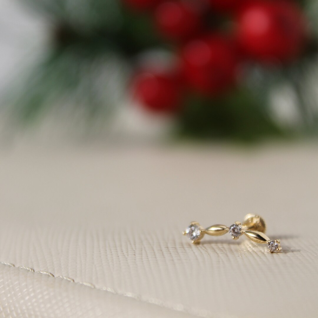 Buy 14K Solid Gold Twist Line Diamond Piercing, Diamond Bar Round Cut ...