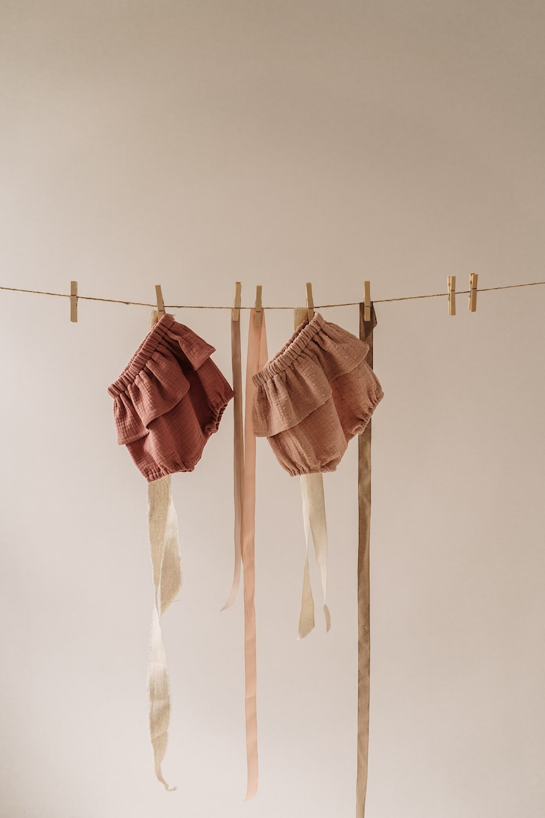 Ruffle Bloomer Sewing Pattern / Easy Baby Shorties PDF Pattern - Etsy