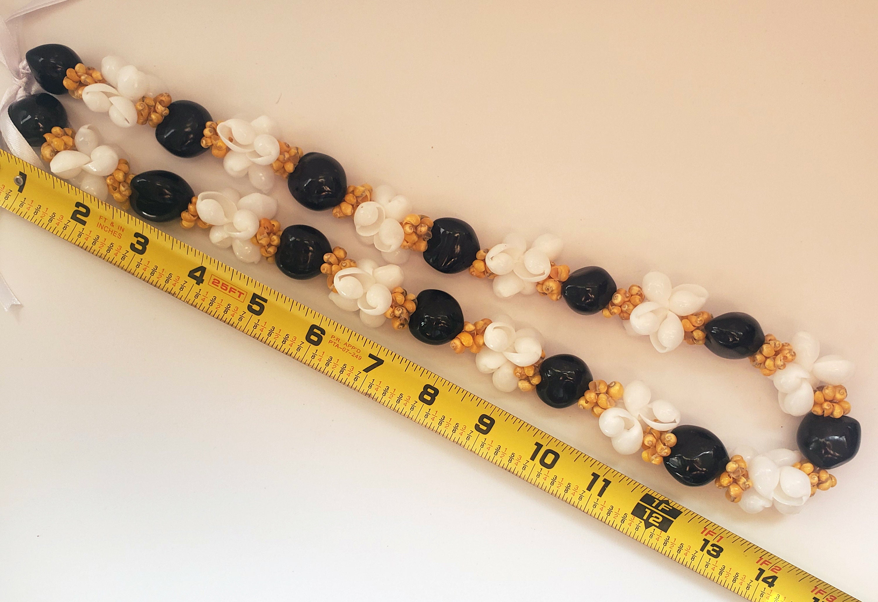 32-inch Bubble Shell With Mongo Shell Black Glossy Kukui Nut Shell ...