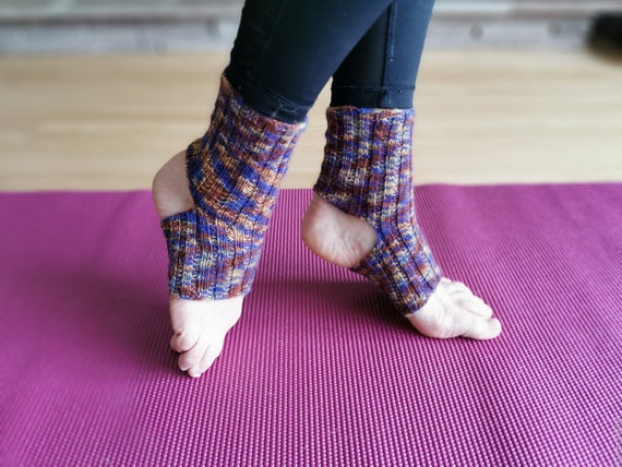 NAMASTE SOCKS Simple Yoga Socks Natural Hand-knit Handmade - Etsy