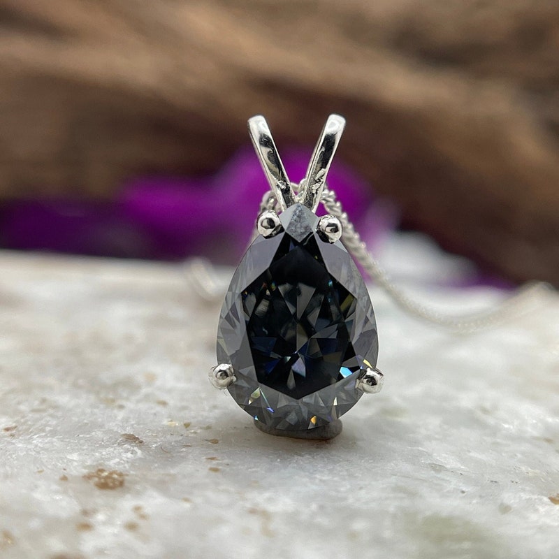 Moissanite Pendant - Etsy
