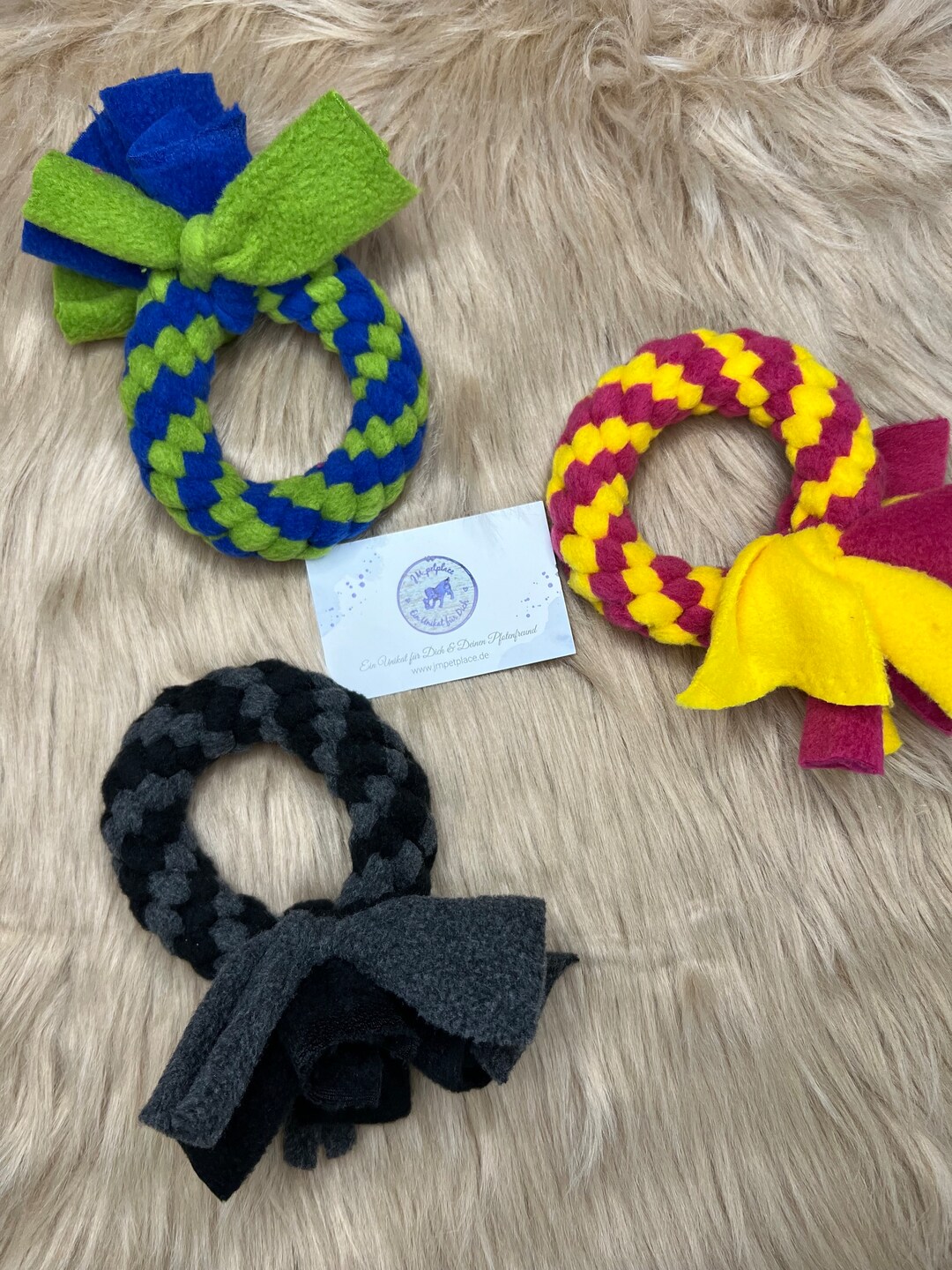 A Great Round Tug in Different Colors, Sturdy Play Rope for Dogs in ...