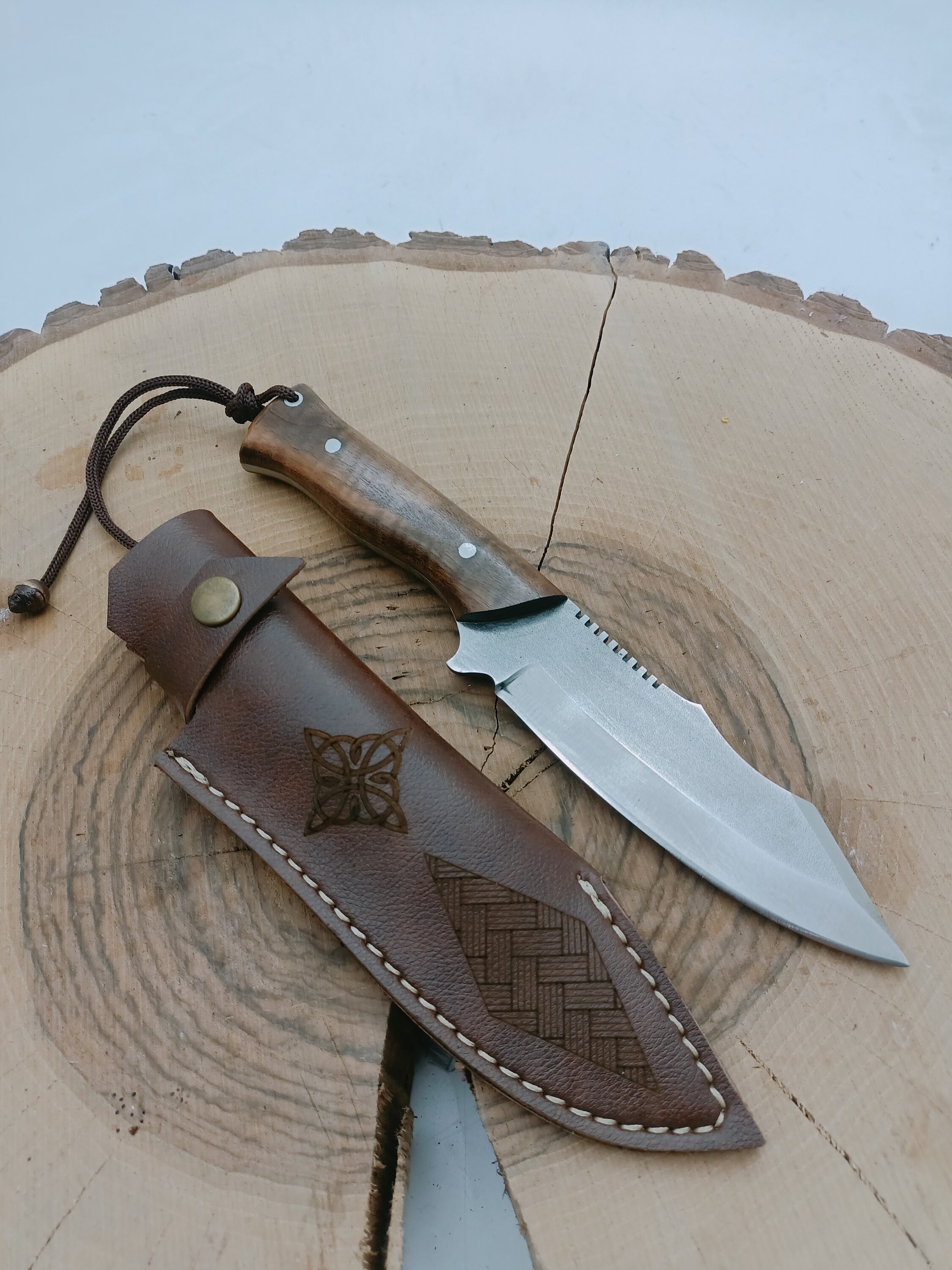 Handmade Stainless Steel Tracker Knife: Walnut Grip, Leather Sheath - Etsy