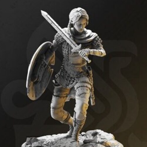 Dnd Female Fighter Commander Unpainted Miniature - Etsy