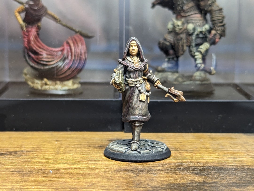 Dnd Female Human Cleric/warlock Painted Miniature - Etsy