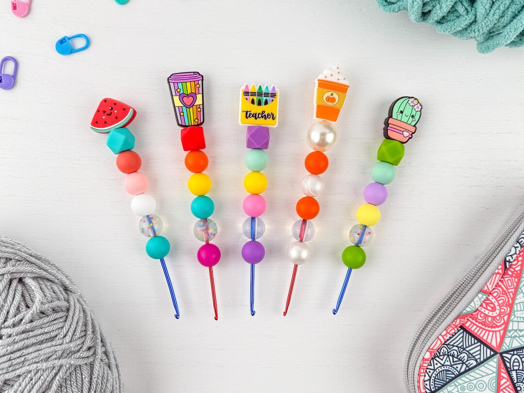 Custom Crochet Hook With an Ergonomic Silicone Beaded Comfort Grip ...