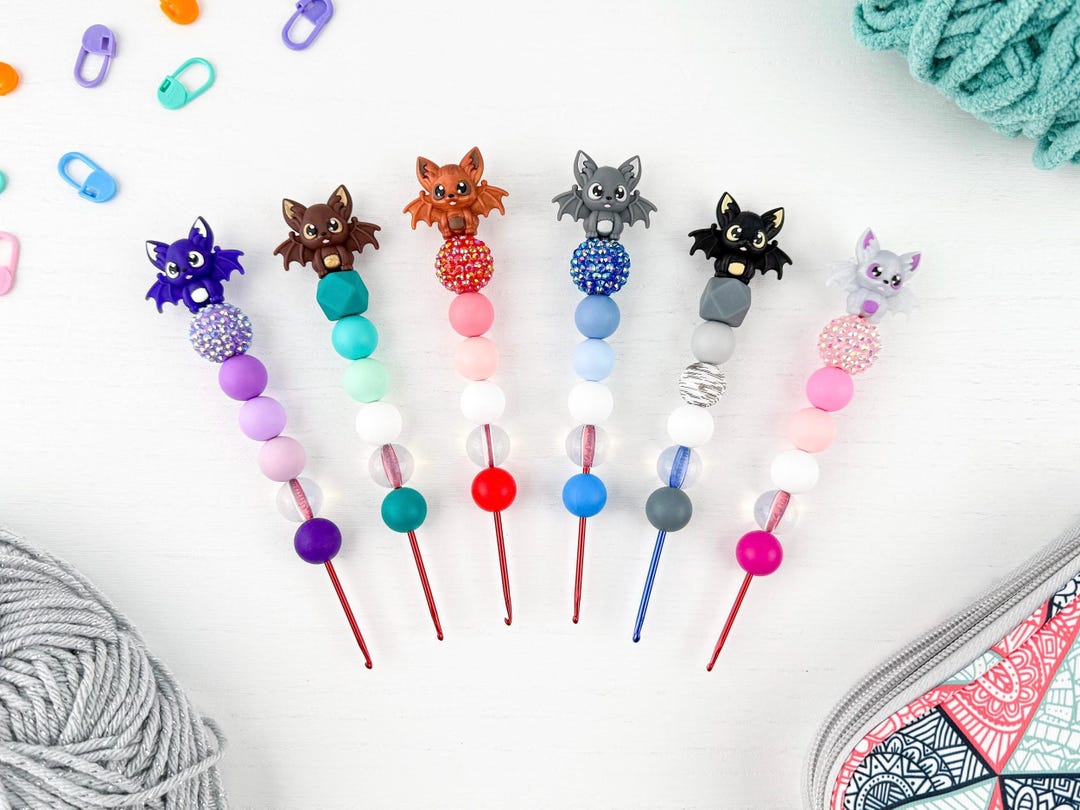 Custom Crochet Hook With an Ergonomic Silicone Beaded Comfort Grip ...
