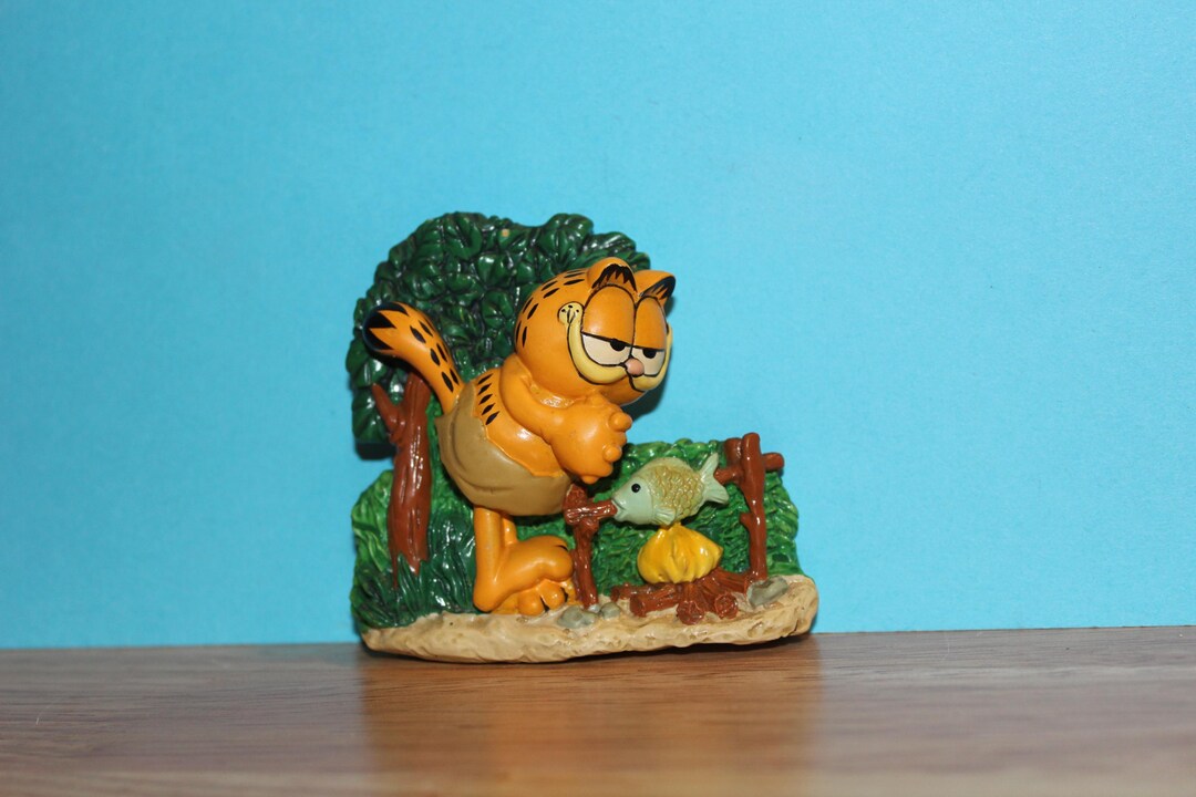 Vintage Garfield 3D Magnet Fish Roast - 1996 Paws - Etsy
