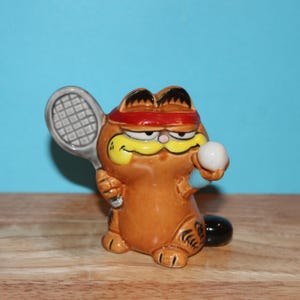 Vintage Garfield Tennis Player Ceramic Figurine Enesco - Etsy