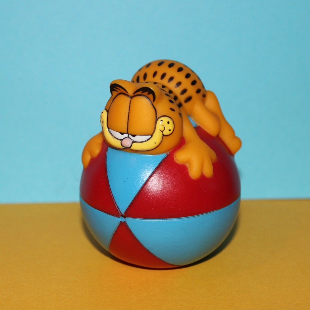Vintage Garfield on a Beach Ball Toy - 1999 PAWS - Etsy