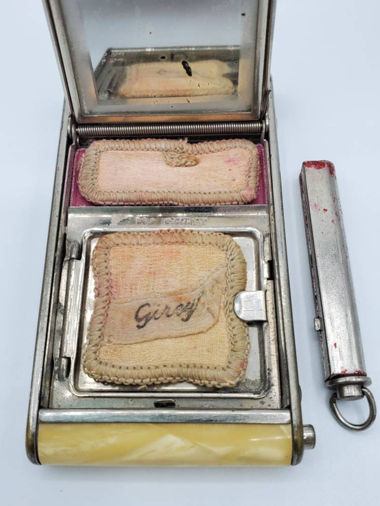 Antique vintage makeup compact Girey Kamra pack | Etsy