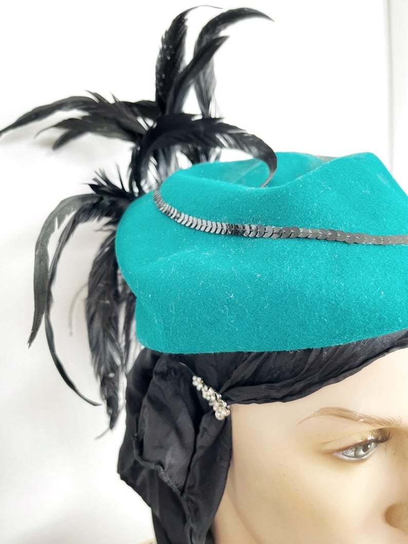 Vintage Emerald Green Michael Howard Hat 1960s Feather Decoration and ...