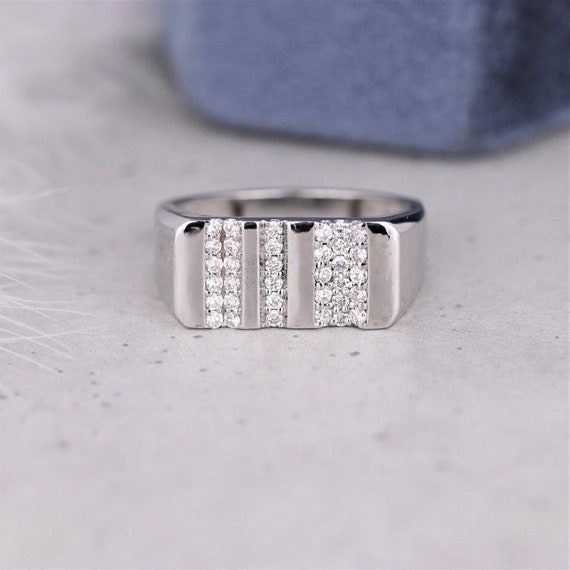 Platinum jewelry for him store