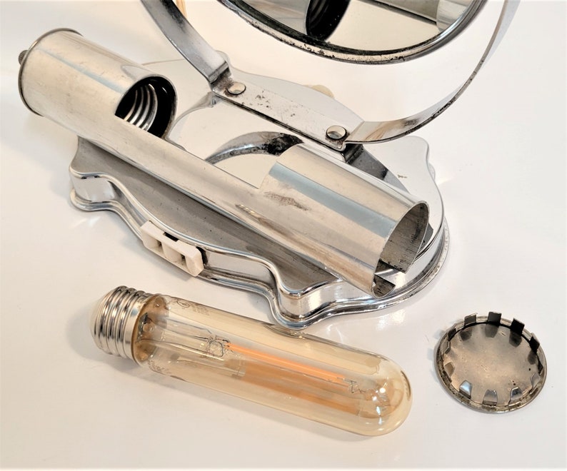 Vintage Machine Age Illuminated Rotating (regular & Magnified) Vanity ...