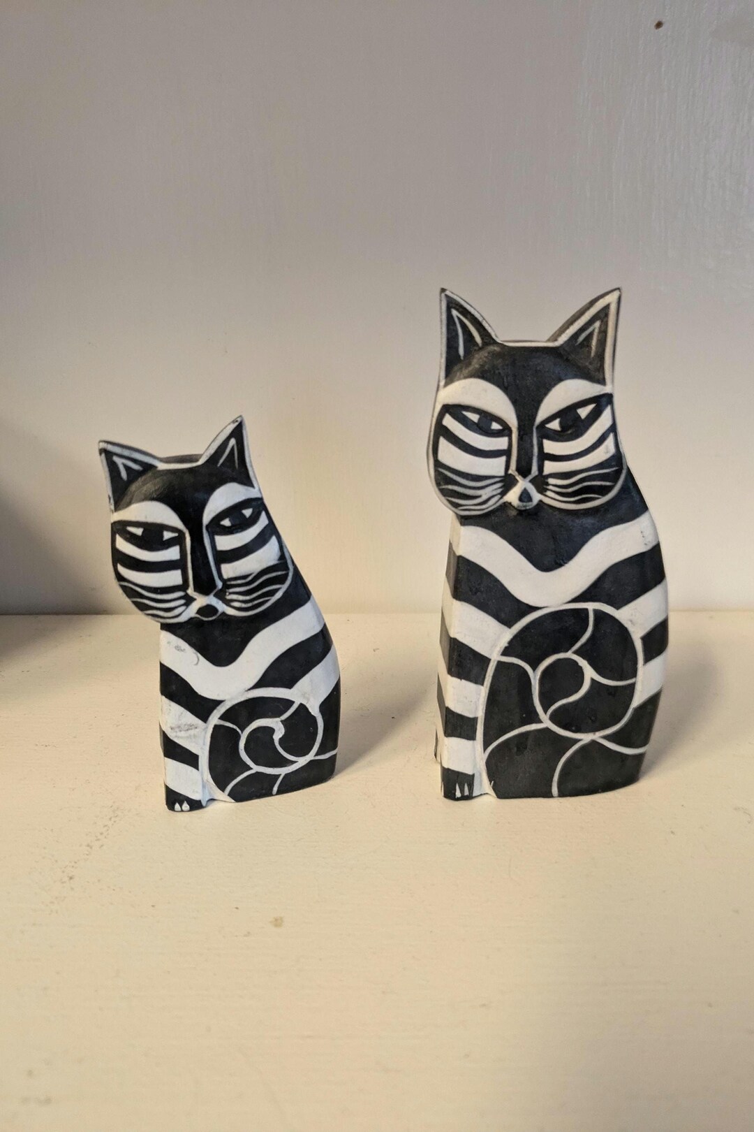 Laurel Burch Style Black and White Cat Statues - Etsy